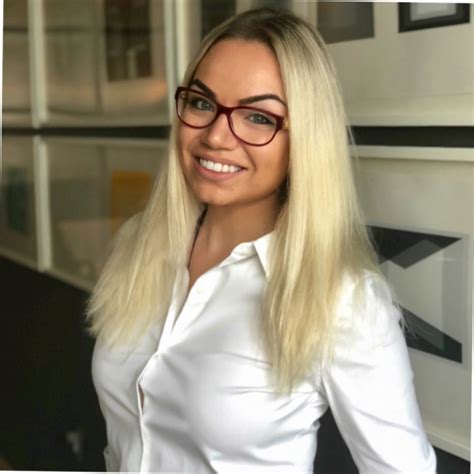 Amanda Pereira Email And Phone Number Doc9 Contactout