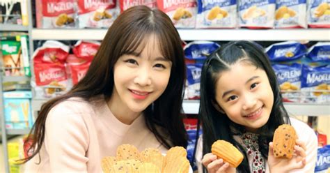 포토 이마트 프랑스 100년 전통 디저트 피코크 마들렌 출시