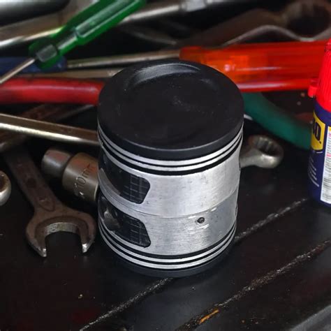 Piston Casing Bluetooth Speaker Creative Mantis