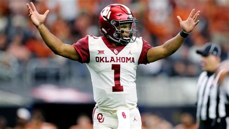 Oklahoma Qb Kyler Murray Beats Out Alabamas Tua Tagovailoa For Ap