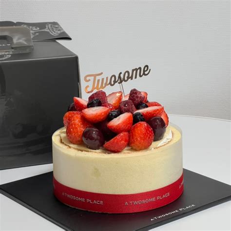 딸기 가득 투썸 마스카포네 생크림 케이크 믹스드베리 네이버 블로그