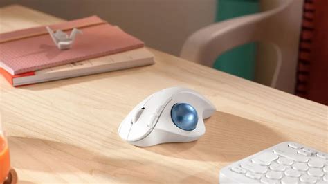 Unique Info About How To Clean Trackball On Curve Blockbath71