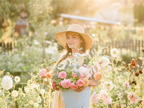 Kytice Od Lasice Updated Their Cover Photo Kytice Od Lasice