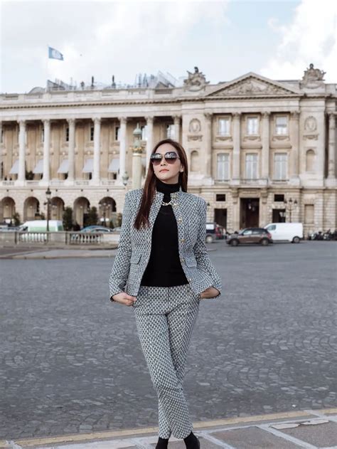 Foto Bareng Vokalis The Script Maia Estianty Bikin Iri Showbiz