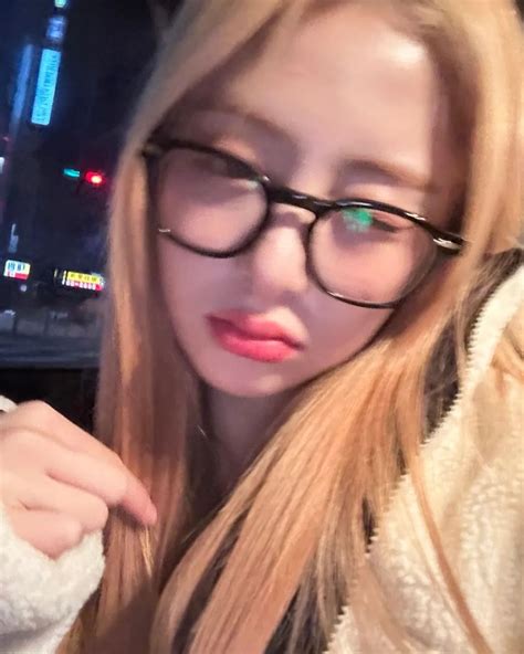 허윤진 촬스의 이슈와 유머