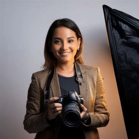 Mastering Your First Photoshoot A Comprehensive Beginners Guide Mariam Bazzi