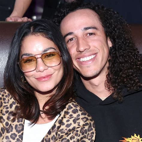 Vanessa Hudgens Clarifies Rumor About Being Latina You Havent Met My Mother