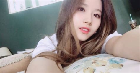 사나 청순and섹시 침대셀카이게 바로 여신 비주얼