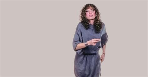 Carly Simon Her Net Worth And Journey Through Life And Music