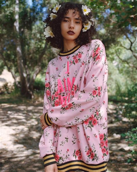 Fernanda Oliveira Image