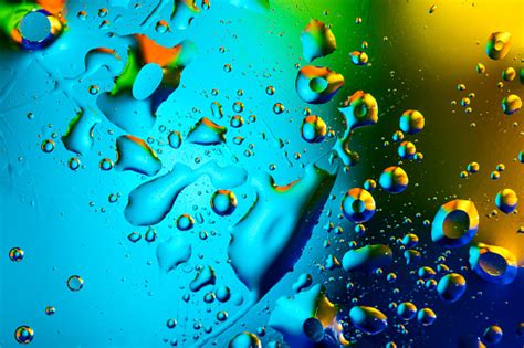 다채로운 추상적인 배경입니다 물 유리에 삭제합니다 추상 물 놀라운 유리 질감 또는 배경에서 삭제 합니다 파란색 녹색 노란색 추상적인 배경 0명에 대한 스톡 사진 및 기타