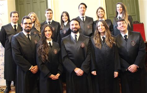 Los jóvenes abogados madrileños piden la reducción de la cuota de
