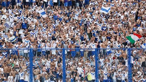 La Superliga De Los Barras Bravas Infobae