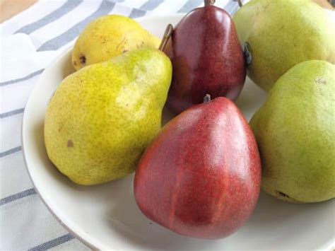 Bartlett Vs Danjou Pears Taste Texture And Best Uses Eat Like No