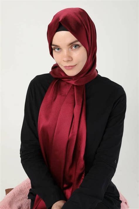 Luxury Satin Hijab Biggest Hijab Factory