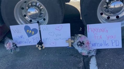 2 Police Officers 1 Paramedic Killed In Mn While Responding To