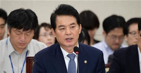 식약처장 살충제 달걀 파동 중 꼼수 휴가 논란