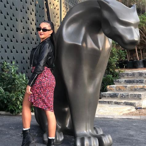 Sarajonesb Webcam Model Profile Xhamsterlive