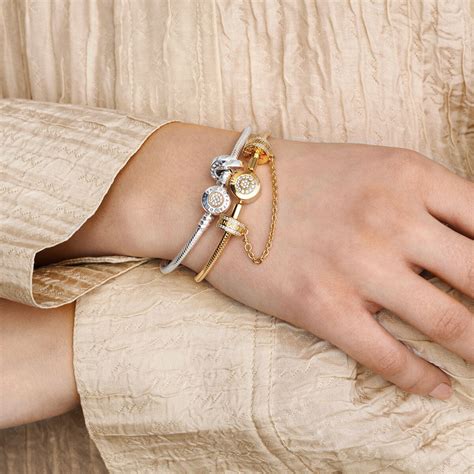 Pandora Moments Sparkling Crown O Snake Chain Bracelet Gold Plated