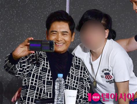 Ten포토 주윤발 따거의 특급 팬서비스