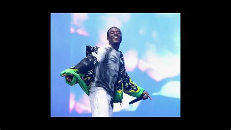 Free Lil Uzi Vert X Hyperpop Type Beat Happy Feet Youtube