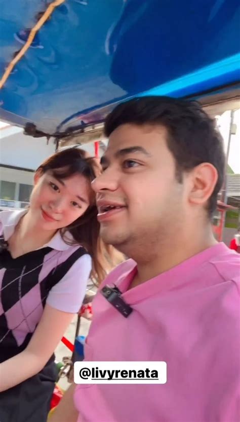 7 Potret Livy Renata Main Ke Rumah Fadil Jaidi