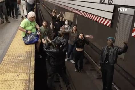 Protesters Jump Onto Subway Tracks Clash With Nypd Over Jordan Neelys