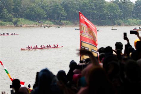 Lomba Bidar HUT RI Ke 78 Di Teluk Kijing I Muba Perebutkan Mobil Pj