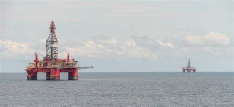 Busy Year Ahead For Offshore Drilling Rigs Global Marketed Utilization