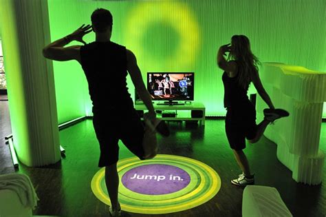 Microsoft Developing Fitness Tracking Band Aimed At GAMERS Daily Mail