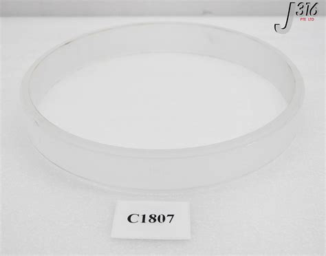 C1807 Applied Materials Insulator Quartz 300mm Simple Cathode 0200
