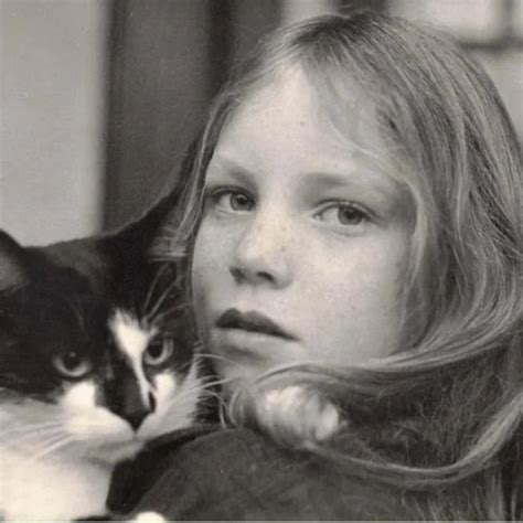 Con Dos Sellos Postales El Correo Argentino Homenajea A León Ferrari