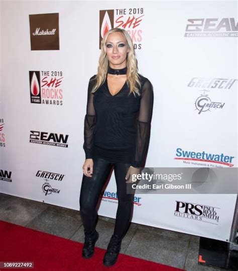 Nita Strauss Photos And Premium High Res Pictures Getty Images