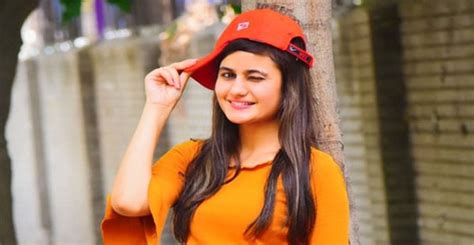 22 Year Old Famous Youtuber Namra Qadir Arrested Agraleaks