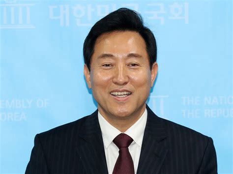 民调首尔市长补选候选人支持率吴世勋48 9 朴映宣29 2 政治社会 韩民族日报