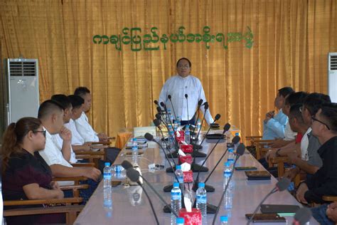 ကချင်ပြည်နယ်သံယဇာတရေးရာဝန်ကြီး ဦးတိန့်ဆောင် ပြည်နယ်အတွင်း စက်သုံးဆီများ