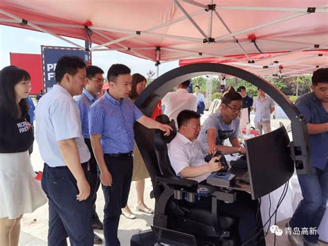 创新党史学习载体 点亮“红色火炬” ——青岛高新区举办“启程吧！人民红”快闪车活动党建