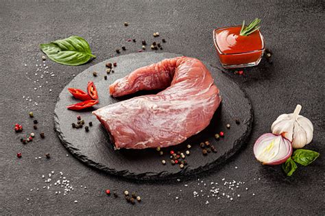 카탈로그 를 촬영합니다 원시 육류 제품 신체의 다른 부분 돼지 고기 쇠고기 닭고기 배경 이미지 복사 공간 텍스트 날것에 대한