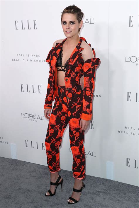 Kristen Stewarts Feet