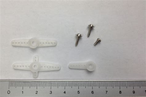 Je Servo 180° 9g Axe Plastique Duinoedu