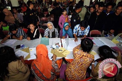 Pembuatan Kartu Keluarga Selesai Sehari ANTARA News Kalimantan Selatan