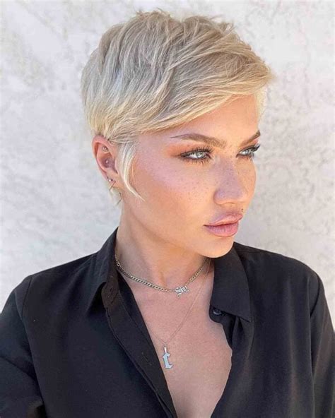 46 Eye Catching Blonde Pixie Cut Ideas To Show Your Stylist