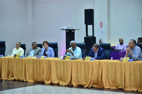Comité Político Del Pld Está Reunido