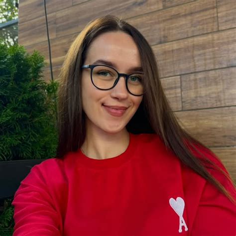 Anna Англійська мова Anna Zavadenko • Threads Say More