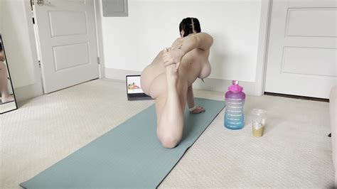 Emily Yoga Eporner
