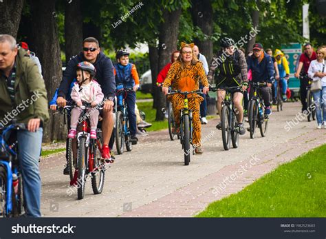564 Imágenes De Bike Sex Imágenes Fotos Y Vectores De Stock