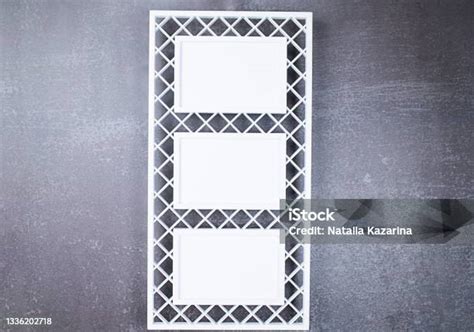 모형을 위한 어두운 배경에 3개의 창이 있는 오픈워크 프레임 제어판에 대한 스톡 사진 및 기타 이미지 제어판 투각 0명 Istock