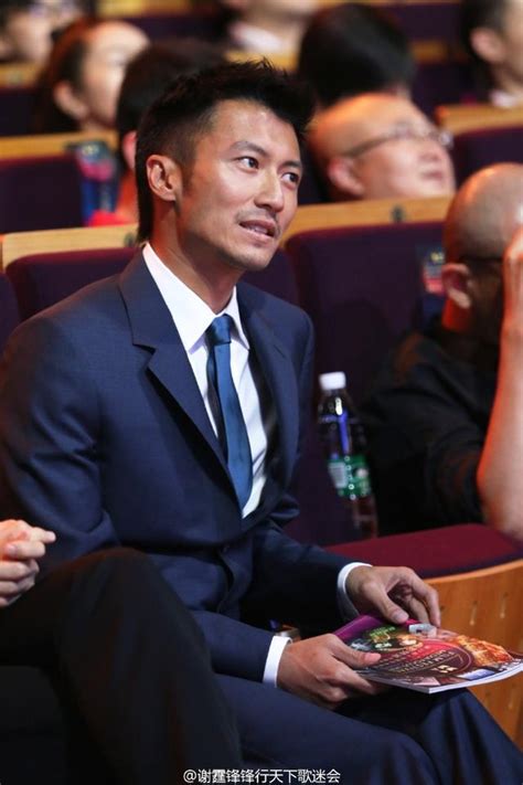 謝霆鋒吳亦凡同框 在小鮮肉麵前 中年男神也不得不服老 每日頭條