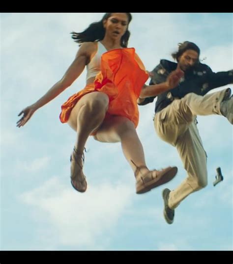 Deepika Best Pussy View From Pathaan Fight Scene Rsupermodelindia