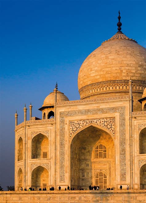 Who Built The Taj Mahal And Why